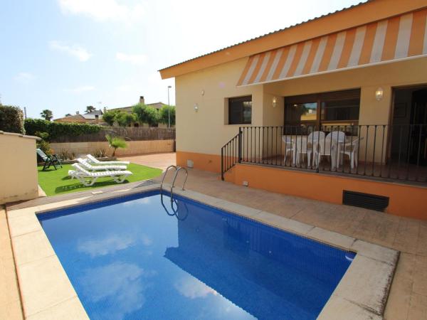 Casa Clavel I Ideal Para Tus Vacaciones Cerca Del Mar, Wifi Gratuito, Aire Acondicionado Opcional, Piscina Privada, Se Admiten Mascotas, Playa Para Perros - Es-184-67 - Deltebre
