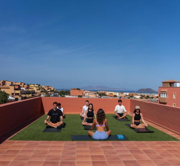 Banama Coliving & Coworking, Surf & Yoga - Casa Roja - Fuerteventura