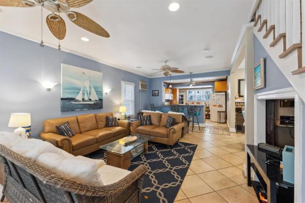 225 E Garfield Ave - Wildwood Crest, NJ