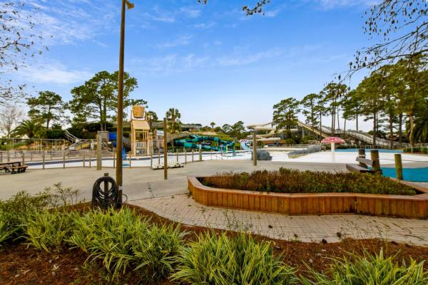 The Pink Flamingo By Book That Condo - Panama City, FL