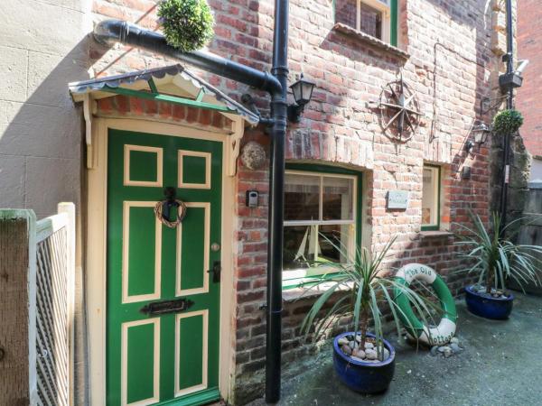 The Old Cottage - Runswick Bay