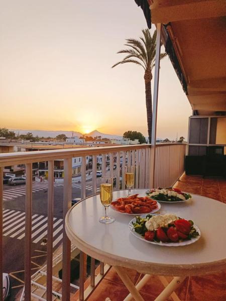 Sunny Balcony - Miramar, España