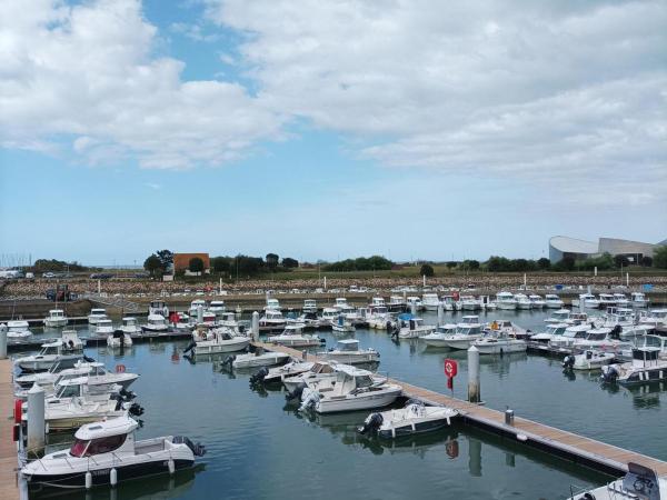 Appartement Avec Parking Et Wifi Près De La Mer - Fr-1-746-33 - Arromanches-les-Bains