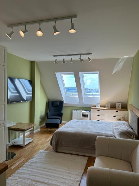 New Pistachio Apartment In Prague - Praga