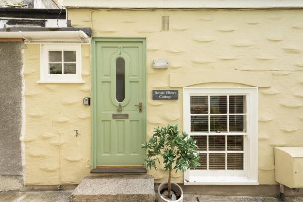 Bessie Ellens Cottage - 1 Pet Welcome - Central Location - Free Wifi - Lostwithiel