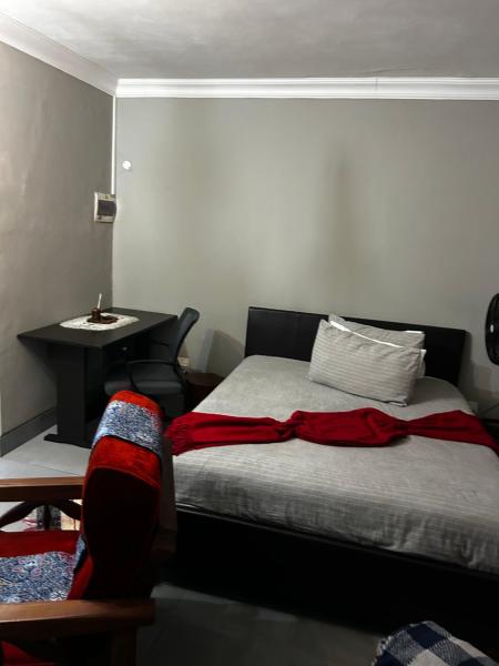 Garden Studio 2 Waterkloof Ridge - Pretoria