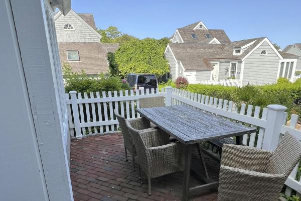 Shoreline Escape - New Seabury, MA