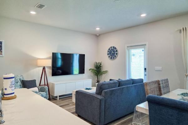 The Emerald Paradise - Gulf Breeze Zoo, Gulf Breeze