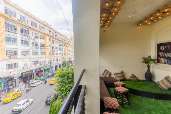 Social Safari Hostel, Park Street - West Bengal