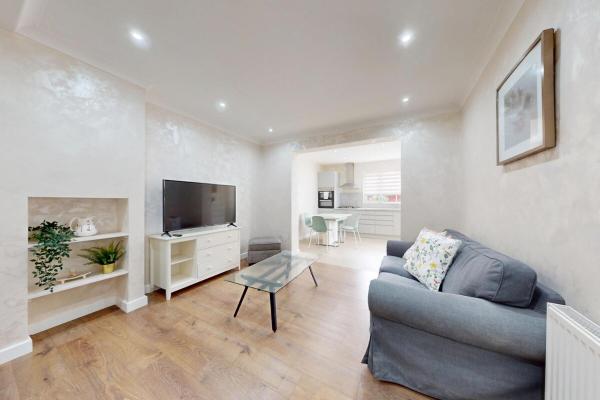 Lovely 2 Bed With Backyard 20 Min To Tooting Station - Fulham