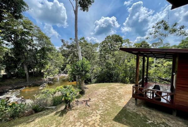 Knini Paati - Suriname