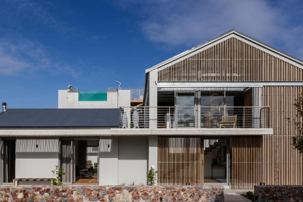 Tide And Timber Luxury Guesthouse - Hermanus