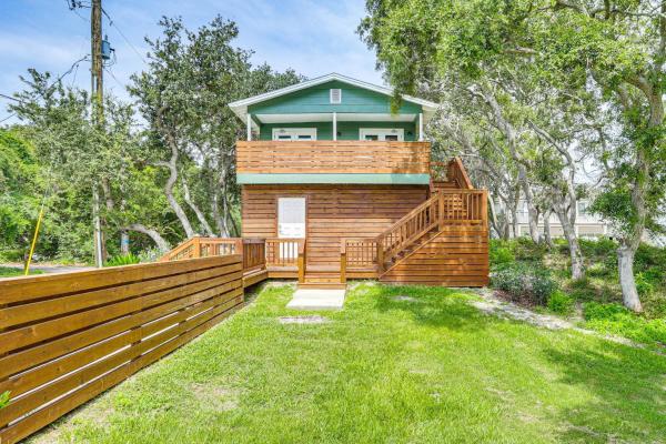 Walk To Ocean: Unit W/ Deck In Fernandina Beach! - Fernandina Beach