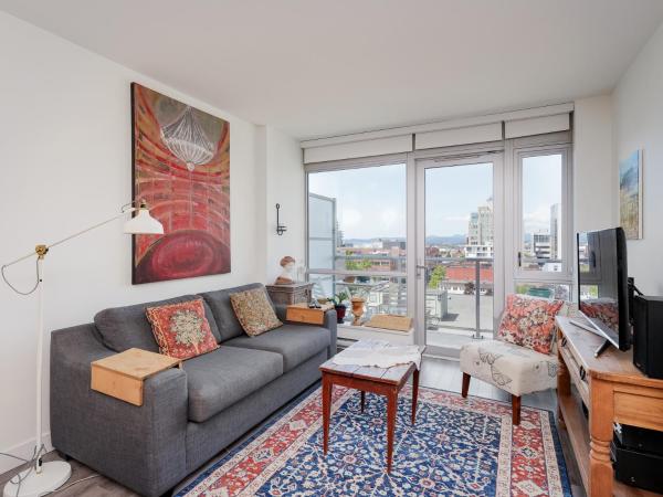 Sunset Place-deluxe One Bedroom Condo In The Escher Building, Sunset Views And Beyond - Victoria