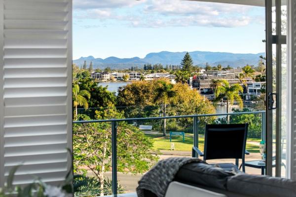 Sunny Surfers Stay - Beach & Tram At Your Doorstep - Surfers Paradise