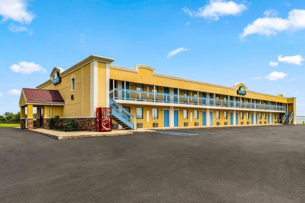 Days Inn By Wyndham Fort Wayne - Fort Wayne, IN