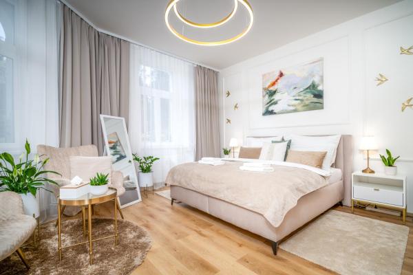 Spacious 2br Apartment - 90m2 - Parking - 4min Colonnade - Mariánské Lázně