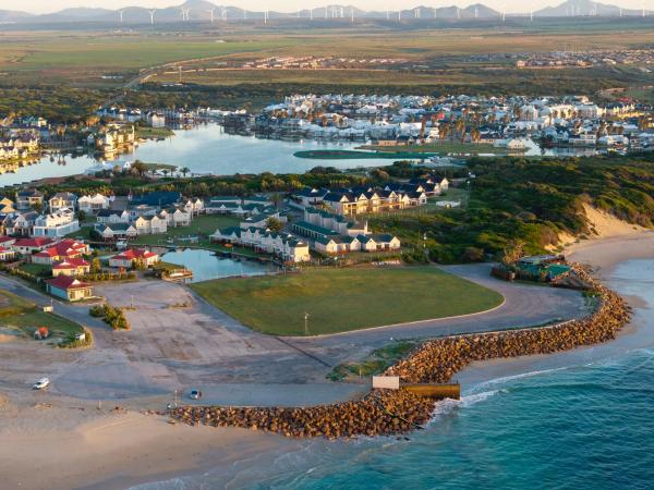 Claptons Beach The Jackalope - Jeffreys Bay