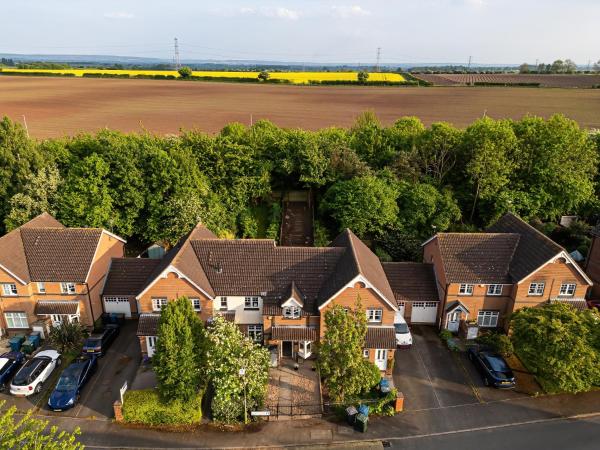 House Sleeps6-garden-petsok-parking-long Stay Disc - Nottingham