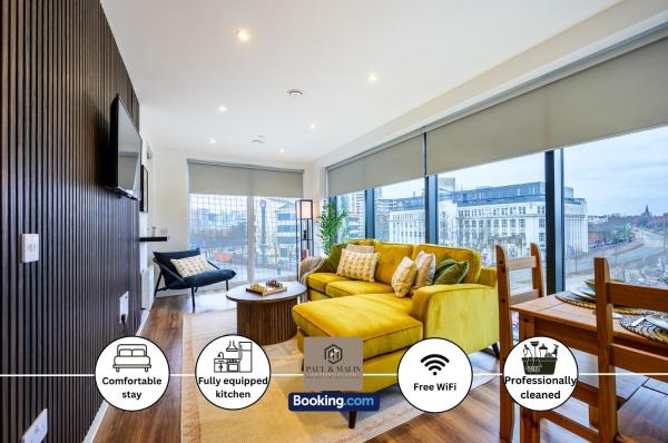 Modern 2 Bedroom Apartment By Paul & Malin Properties Short Lets & Serviced Accommodation Stretford With Free Parking & Gym Access - Salford