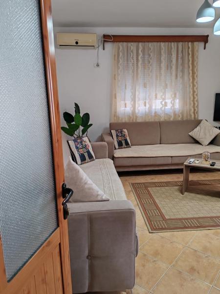 Vangert Apartment - Albania