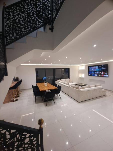 Location Villa Moderne - Nîmes