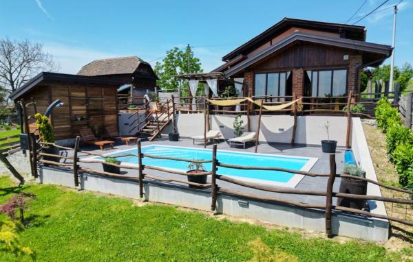 Holiday Home Blackrock Siscia By Villas Guide - Kutina