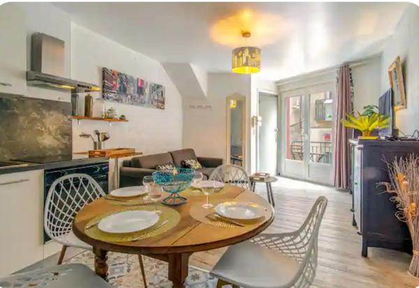 "Sous Les Voûtes" -Garage Privé Optionnel -Centre Historique-plages à 21km ! - Pézenas