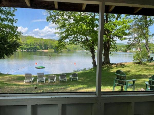 The Elms Waterfront Cottages - Lake George, NY
