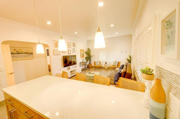 1000#1 Contemporary Home W/ Parking, Grill, & Ac! - Costa Mesa, CA