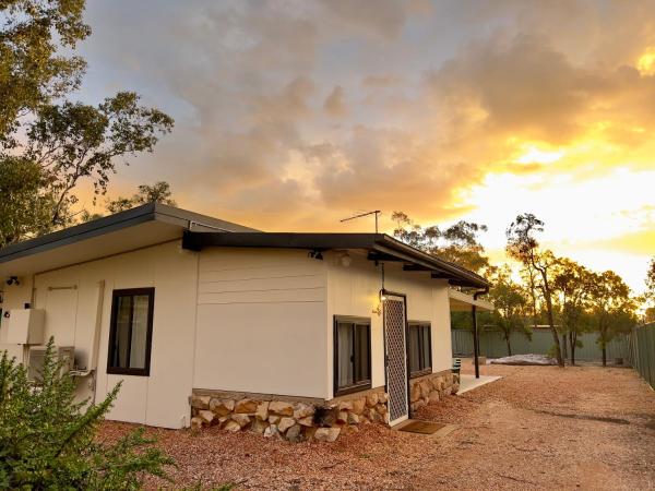 The Miners Cottage On Nettleton Lightning Ridge - Lightning Ridge