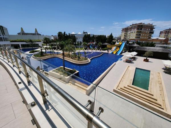 Antalya Sirius Town Residence - Lara Beach