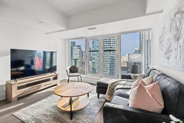 Royal Retreat 1b Condo In Downtown Toronto Yorkville - Toronto