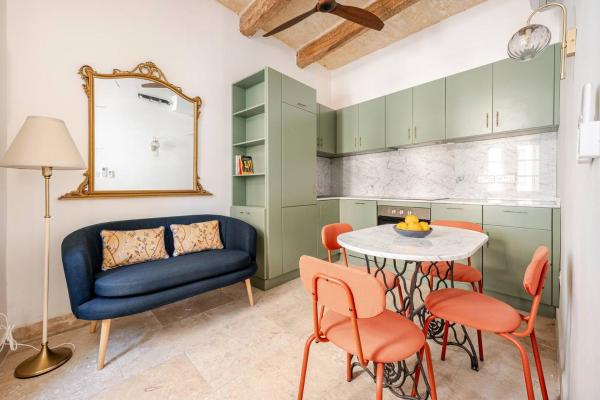 Sumptuous Townhouse With Roof Terrace Agal1-1 - Malta