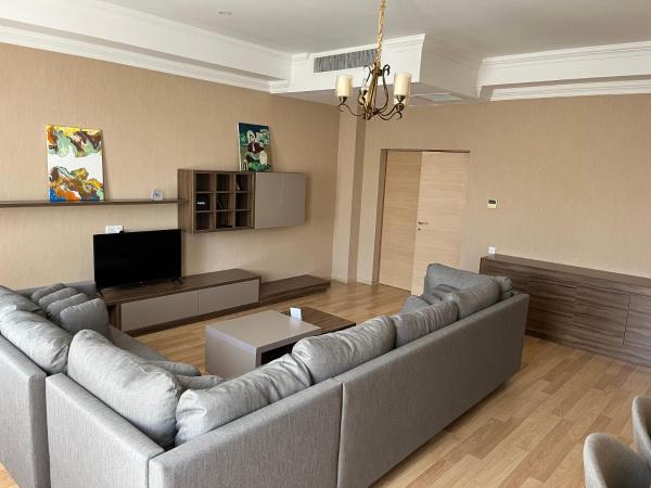 Heydar Aliyev 205, Building 9-40 - Baku