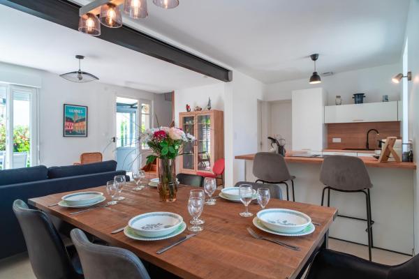 La Maison Des Chemins -A Pied Des Sentiers Côtiers - Theix