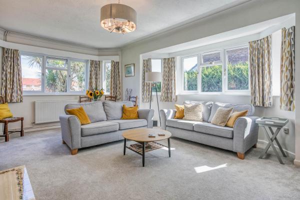 Beach Haven, Stylish Coastal House Near Beach - Crabpot Cottages, Hunstanton - Hunstanton