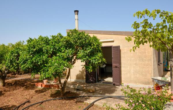 2 Bedroom Lovely Home In Comiso - Comiso