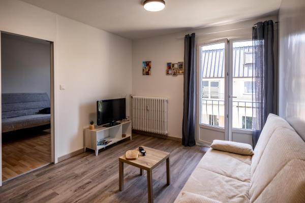 Appartement Paisible Au Bord De L Isle Avec Parking - Périgueux