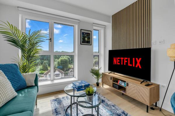 The Van Gogh Loft - By Raymond Properties - Fulham