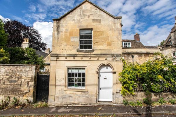 Exquisite Historic Hideaway - Chippenham
