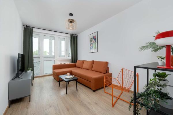 Large Apartment In Wrocław Center On The Market With 3 Bedrooms And Balcony By Noclegi Renters - Wrocław