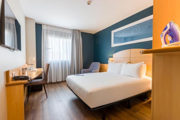 Travelodge Madrid Alcalá De Henares - Alcalá de Henares