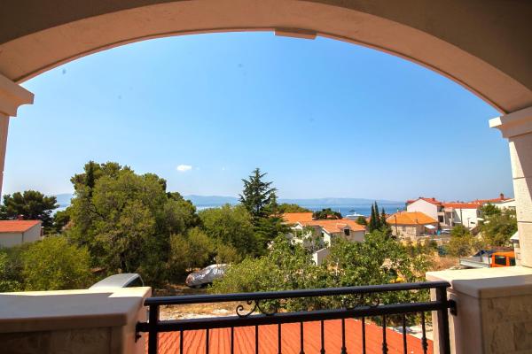 Domus Apartments - Bol