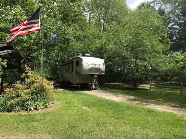 Full Hook Up 30 Amp Site W Up To 26ft - Wellsboro, PA