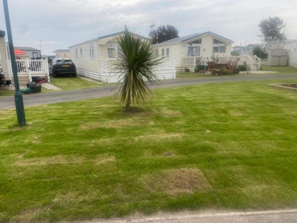 Seaside 2-bed Caravan Retreat - Sleeps 6 & Parking - Gwynedd
