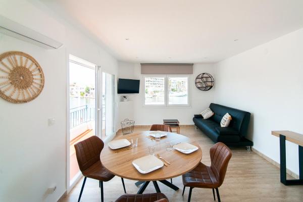Welcs Apartamento 263 Emp Con Vistas Al Canal - Palau-saverdera