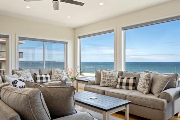 Oceanfront Home Beach Access Deck & Ping Pong - Maine