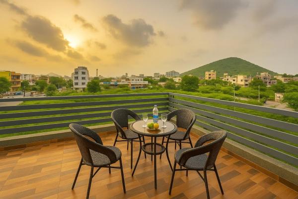 Hotel Hillcrest Udaipur - Crafted For Comfort - Udajpur