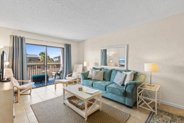 208 - Poolside 2 Br Great Ocean View - Edgewater, FL